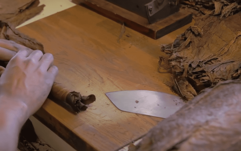 How to Tell if a Cigar is Dry? - SmokeProfy